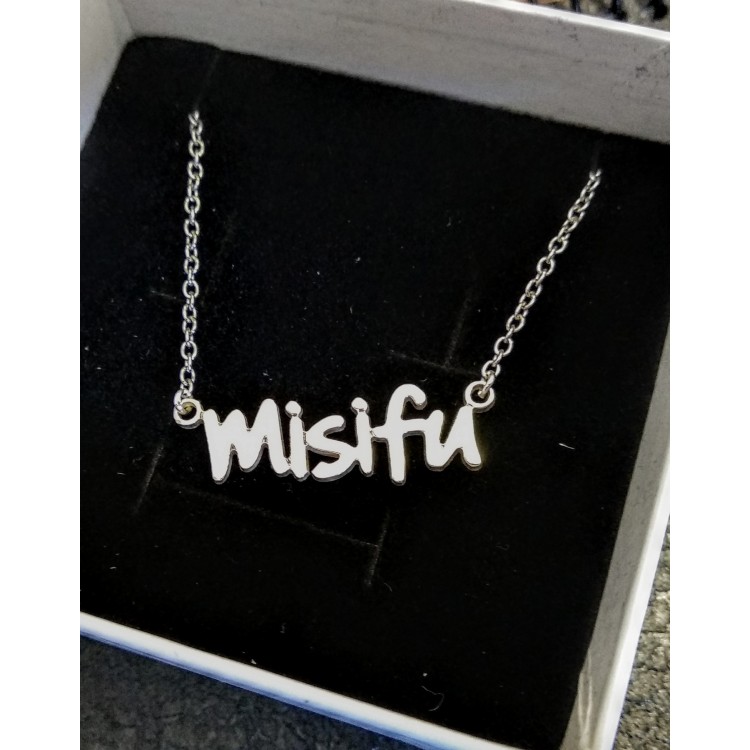 Collares con nombres en plata de ley