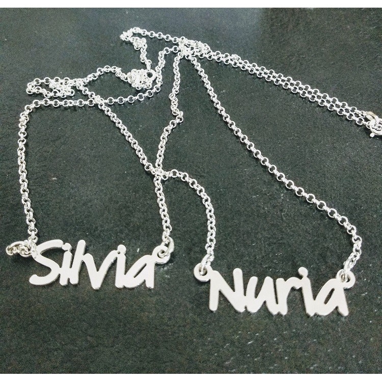 Collares con nombres en plata de ley